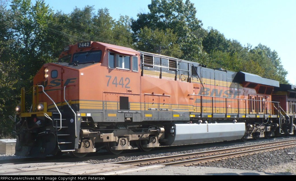 BNSF 7442